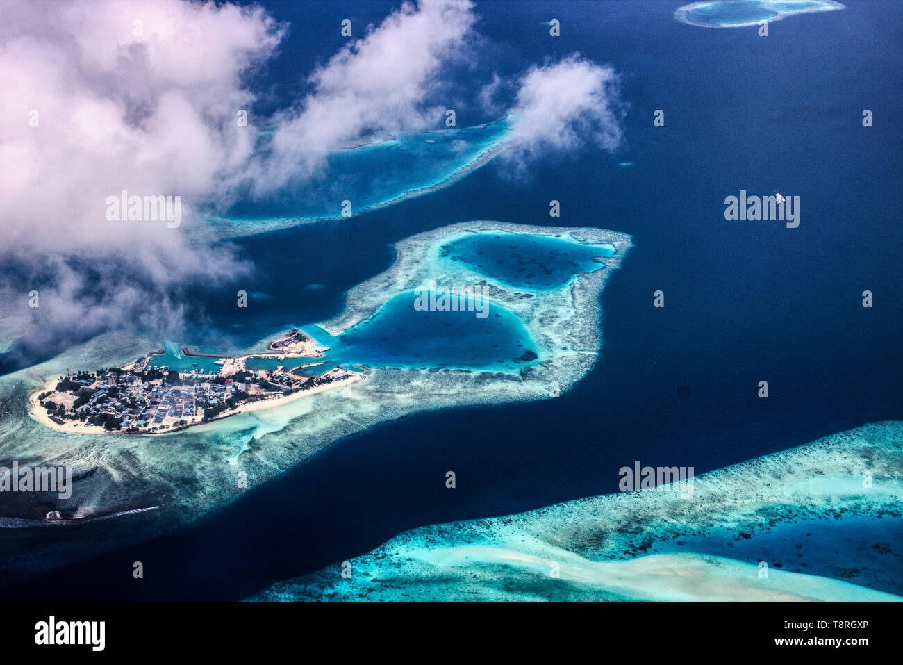 This unique image shows the Maldives photographed from a plane from ...