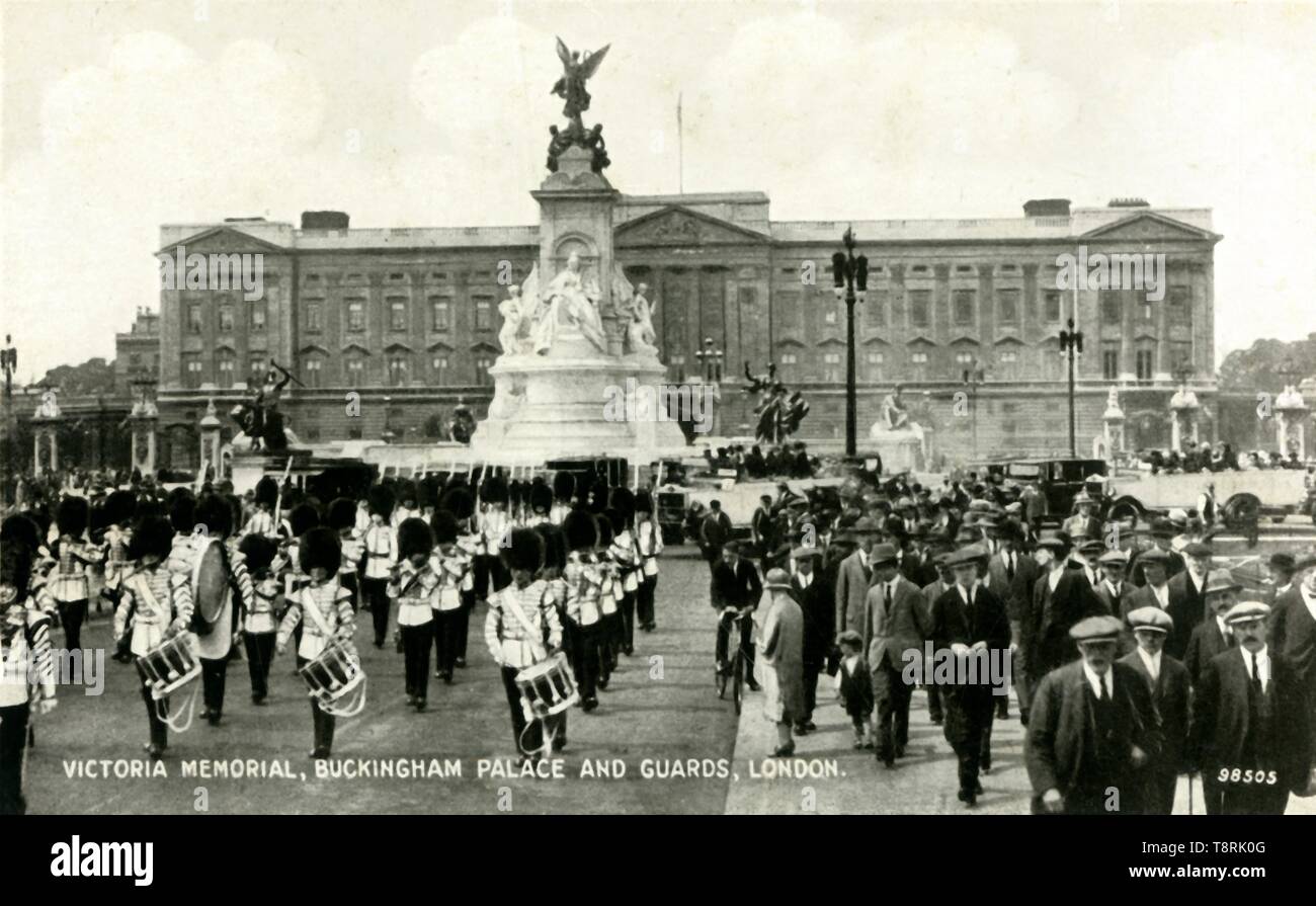 'Victoria Memorial, Buckingham Palace and Guards, London', 1930s ...