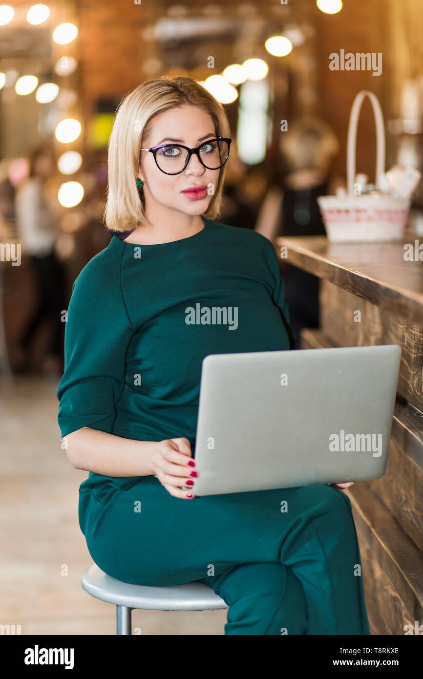 Salon receptionist hi-res stock photography and images - Alamy