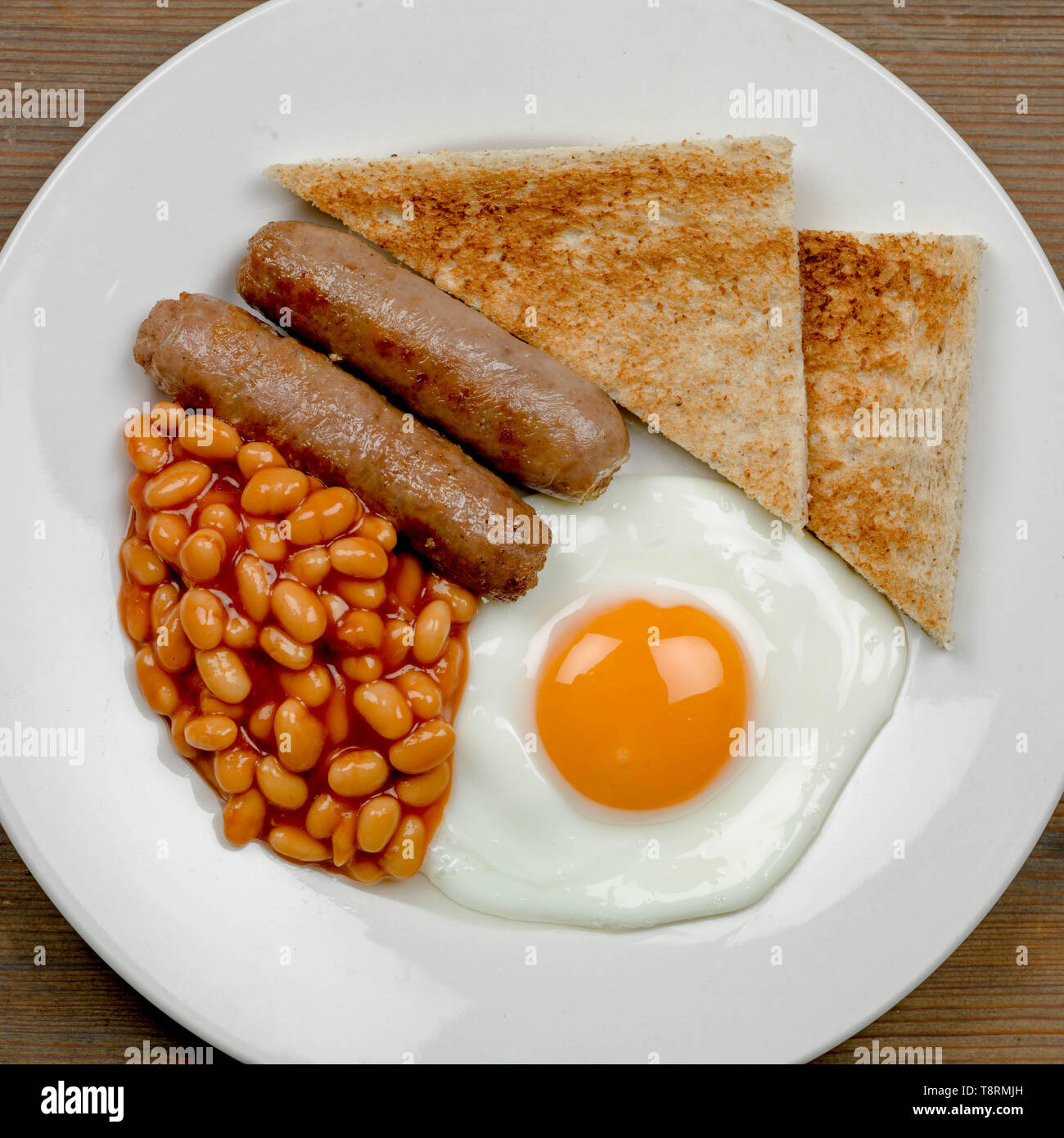Traditional Fried English Breakfast With Toast Stock Photo - Alamy