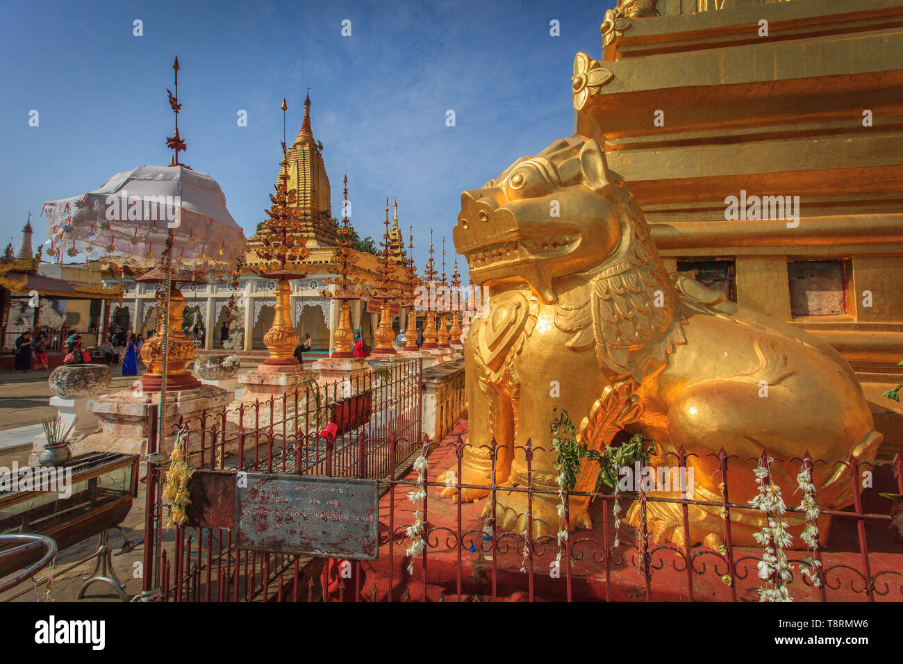 The Shwezigon pagoda in Bagan (Myanmar Stock Photo - Alamy