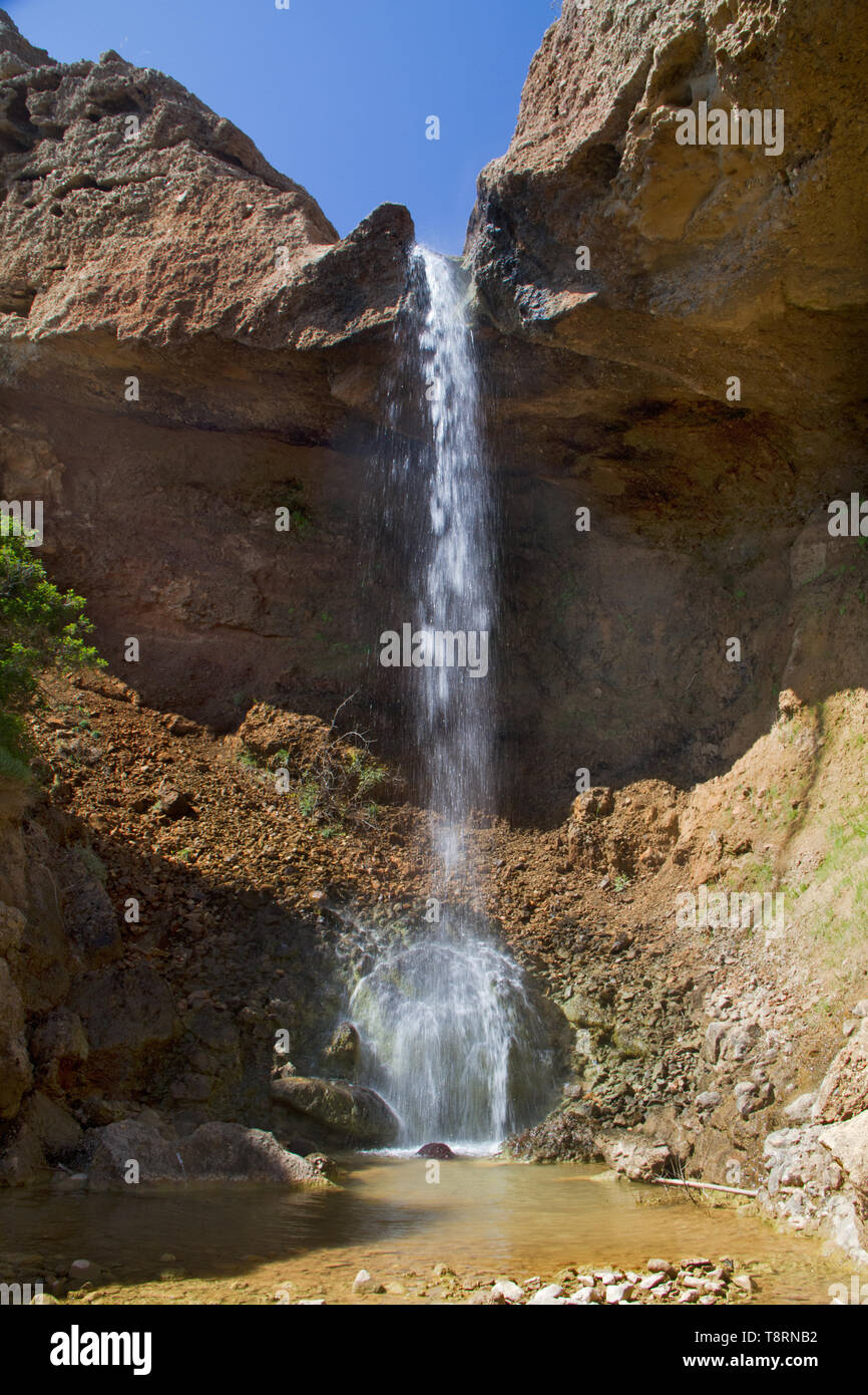 Pool water splash splashing hi-res stock photography and images - Alamy