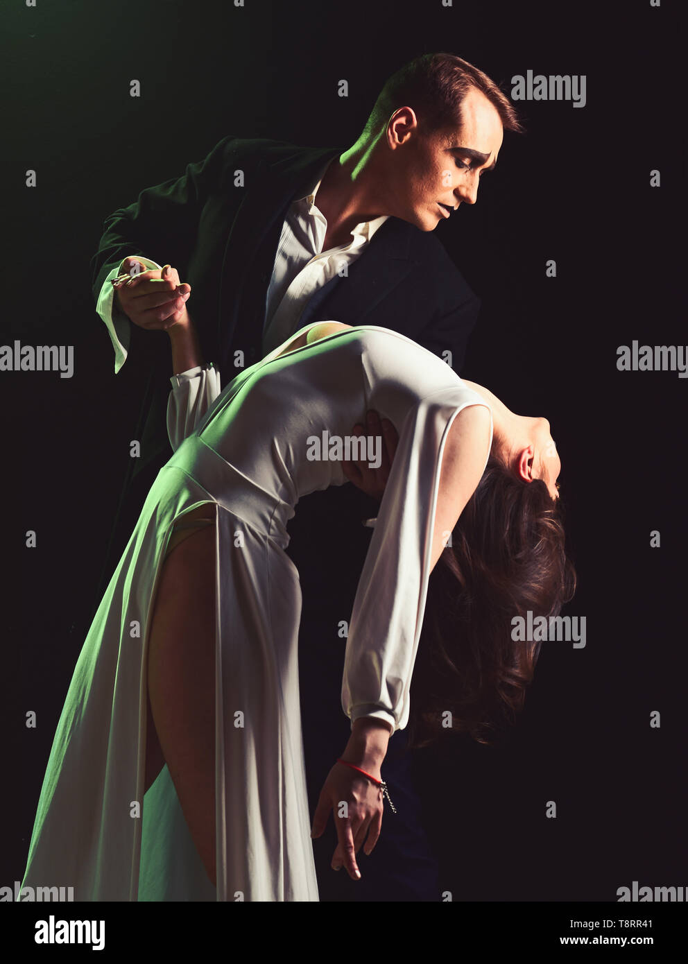 Scene couple hi-res stock photography and images - Alamy
