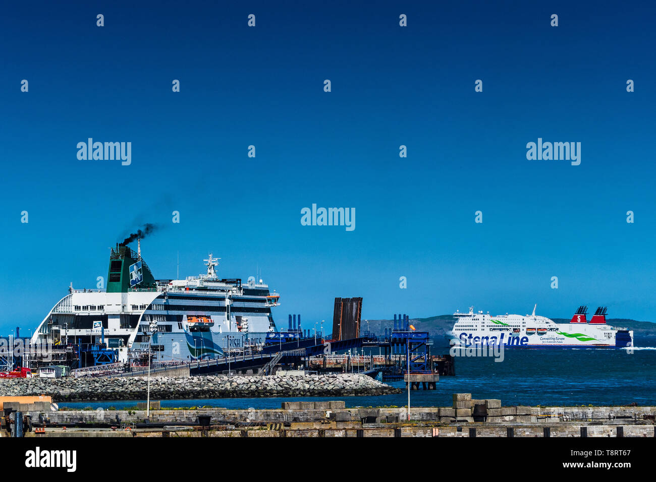 Holyhead ferry hi-res stock photography and images - Alamy