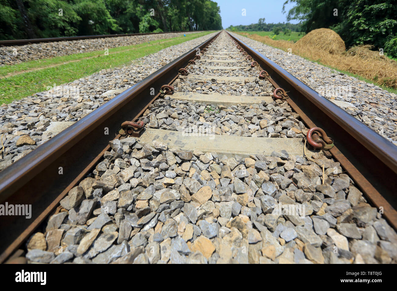 Double track railway line hi-res stock photography and images - Alamy