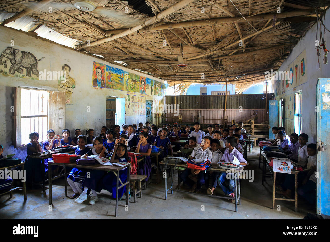 Bangladeshi primary school students in their classroom. Narsingdi ...