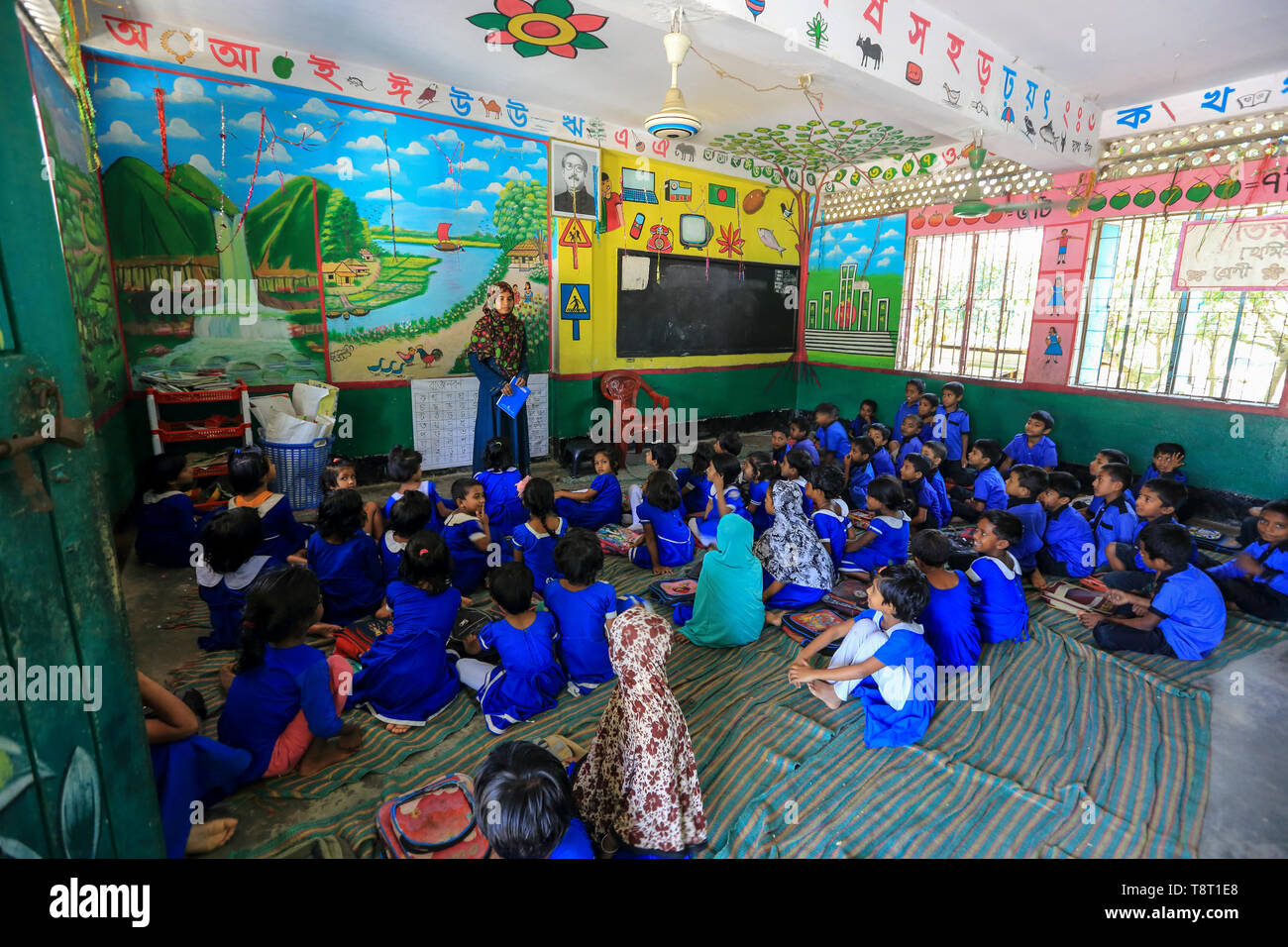 Bangladeshi primary school students in their classroom. Narsingdi ...