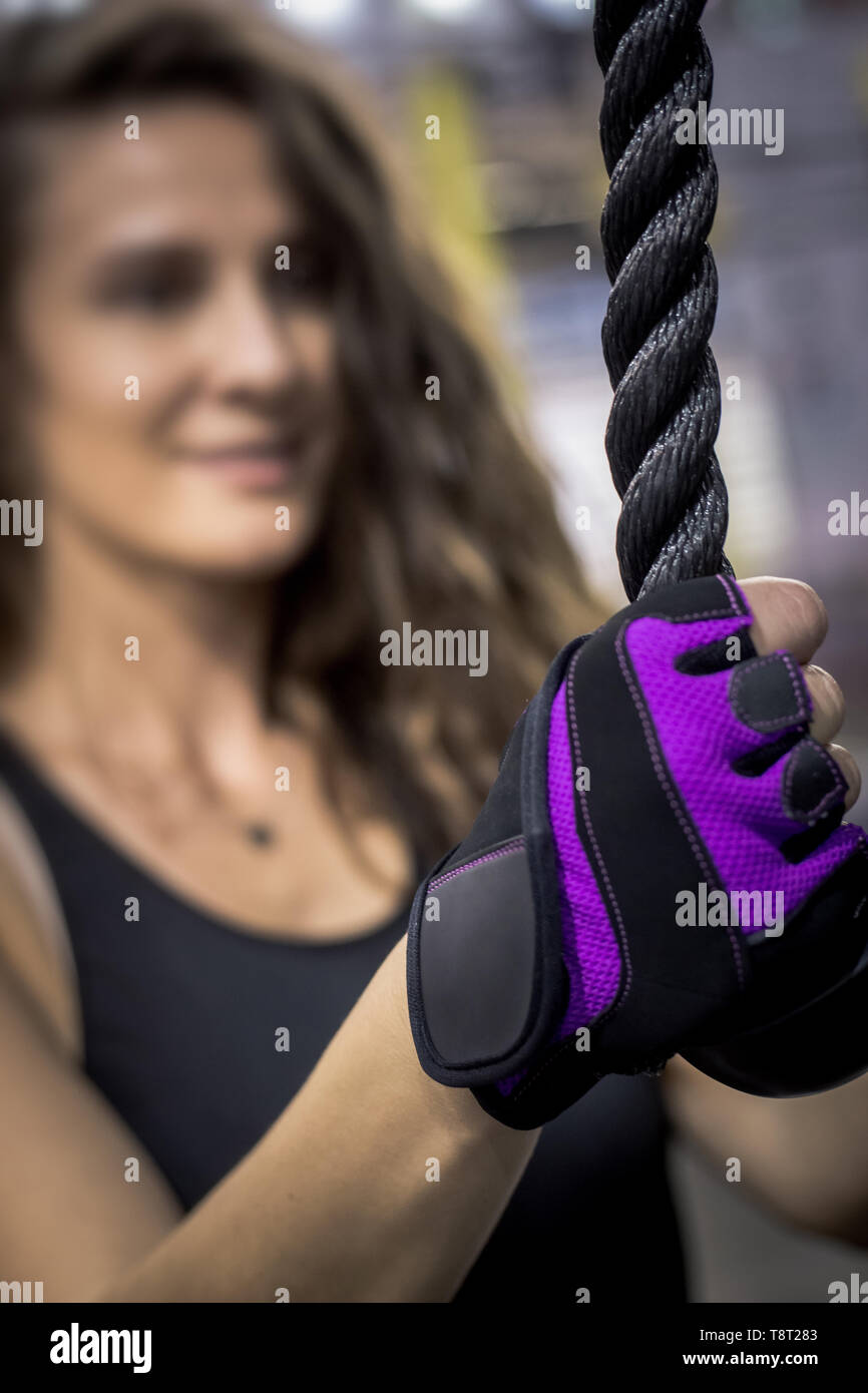 Female bodybuilder wearing gloves hi-res stock photography and images ...