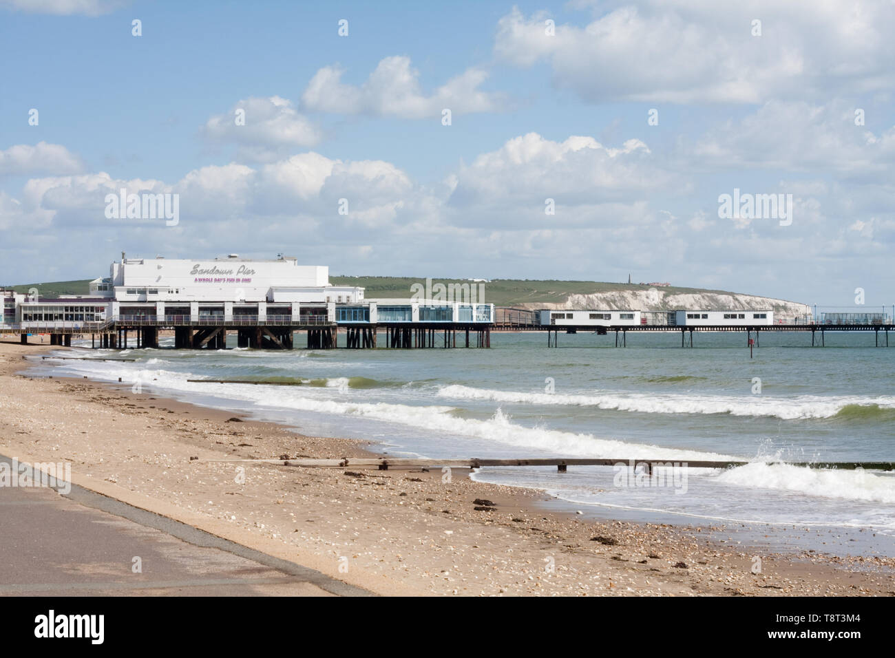 Sandown pier hi-res stock photography and images - Alamy