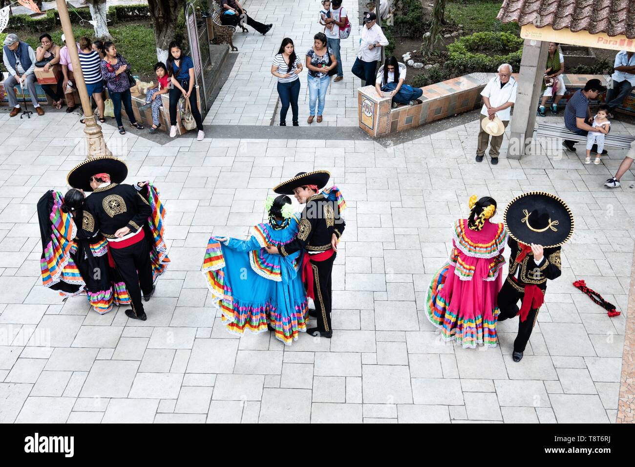 Jarabe tapatio hi-res stock photography and images - Alamy