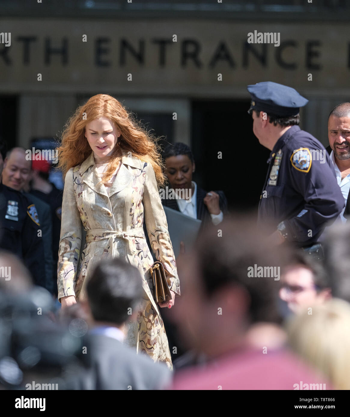Nicole Kidman, Hugh Grant and Donald Sutherland on the set of the 'The ...