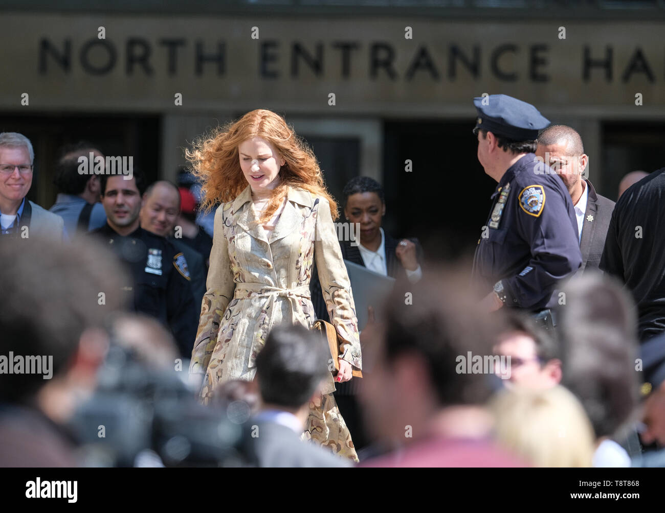 Nicole Kidman, Hugh Grant and Donald Sutherland on the set of the 'The ...