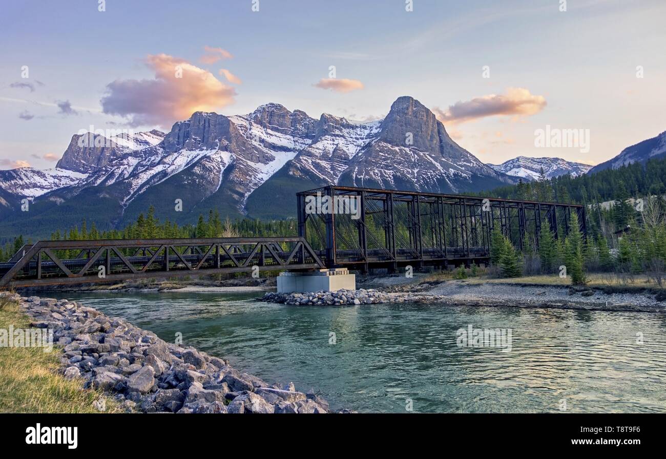 Historic Engine Bridge Steel Truss Pedestrian Footbridge Bow River ...