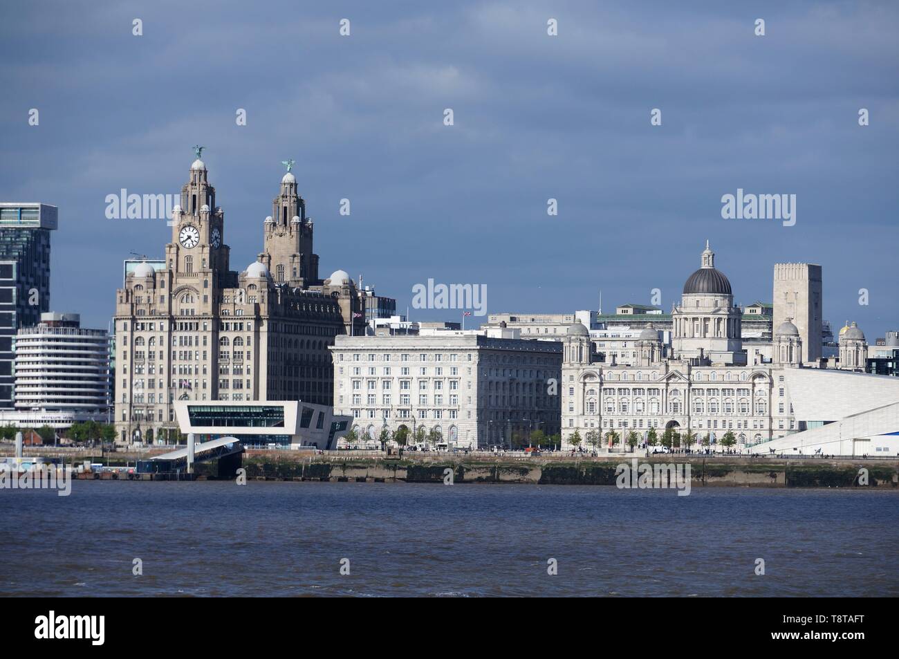Views Of The Liverpool Waterfront From Woodside Stock Photo - Alamy