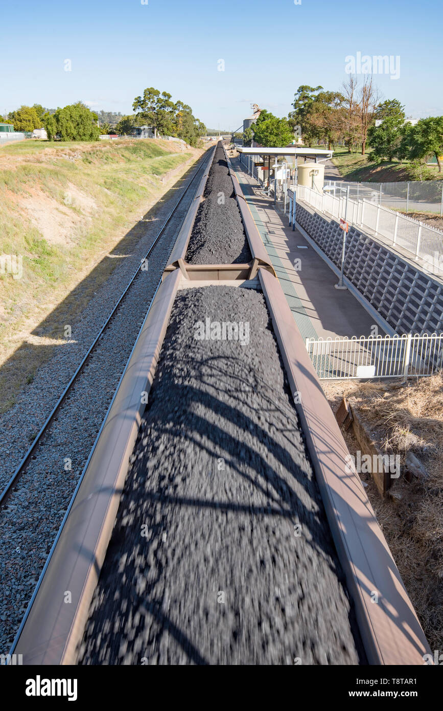 Australian train vertical hi-res stock photography and images - Alamy
