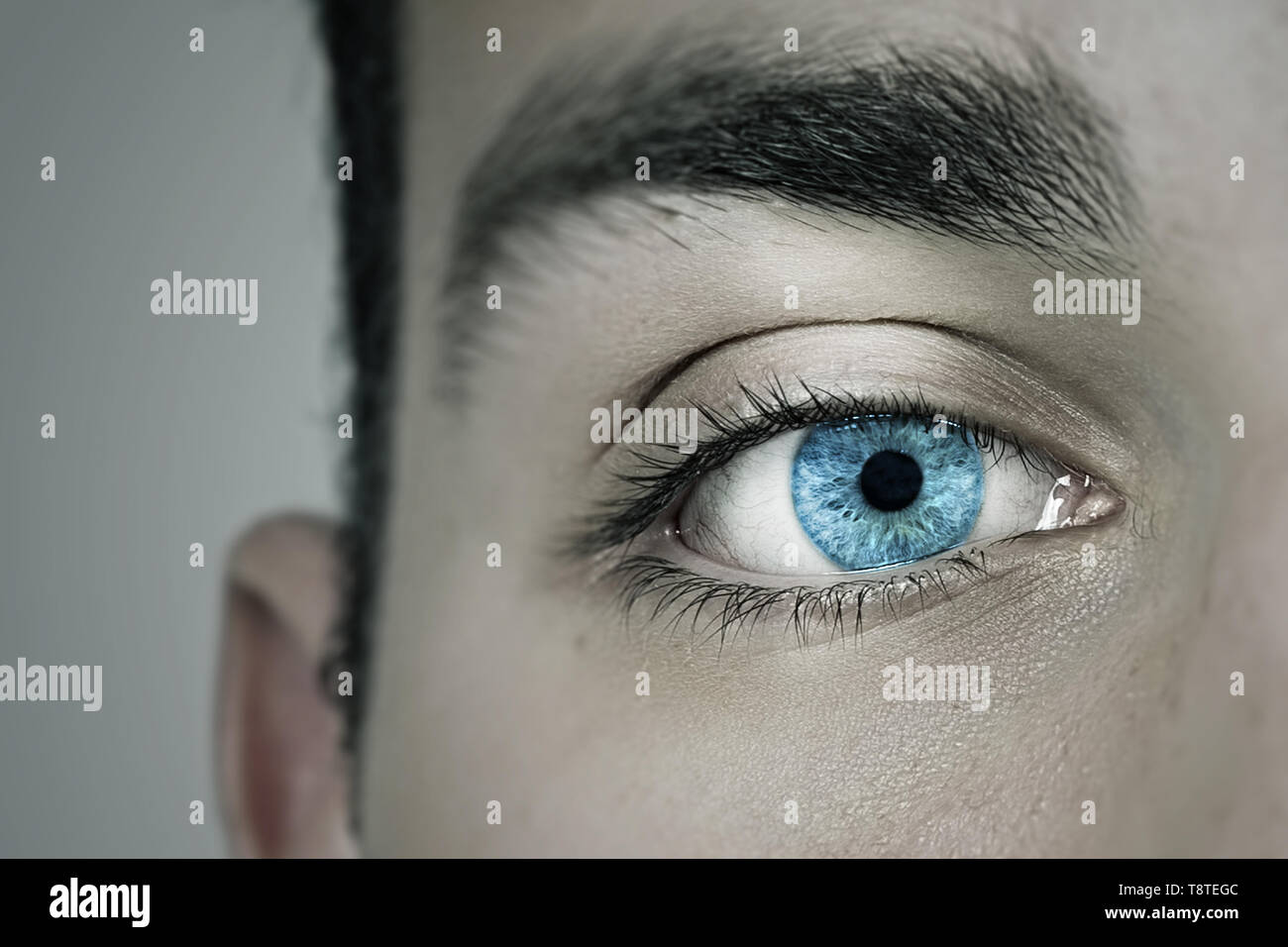 Futuristic gaze hi-res stock photography and images - Alamy