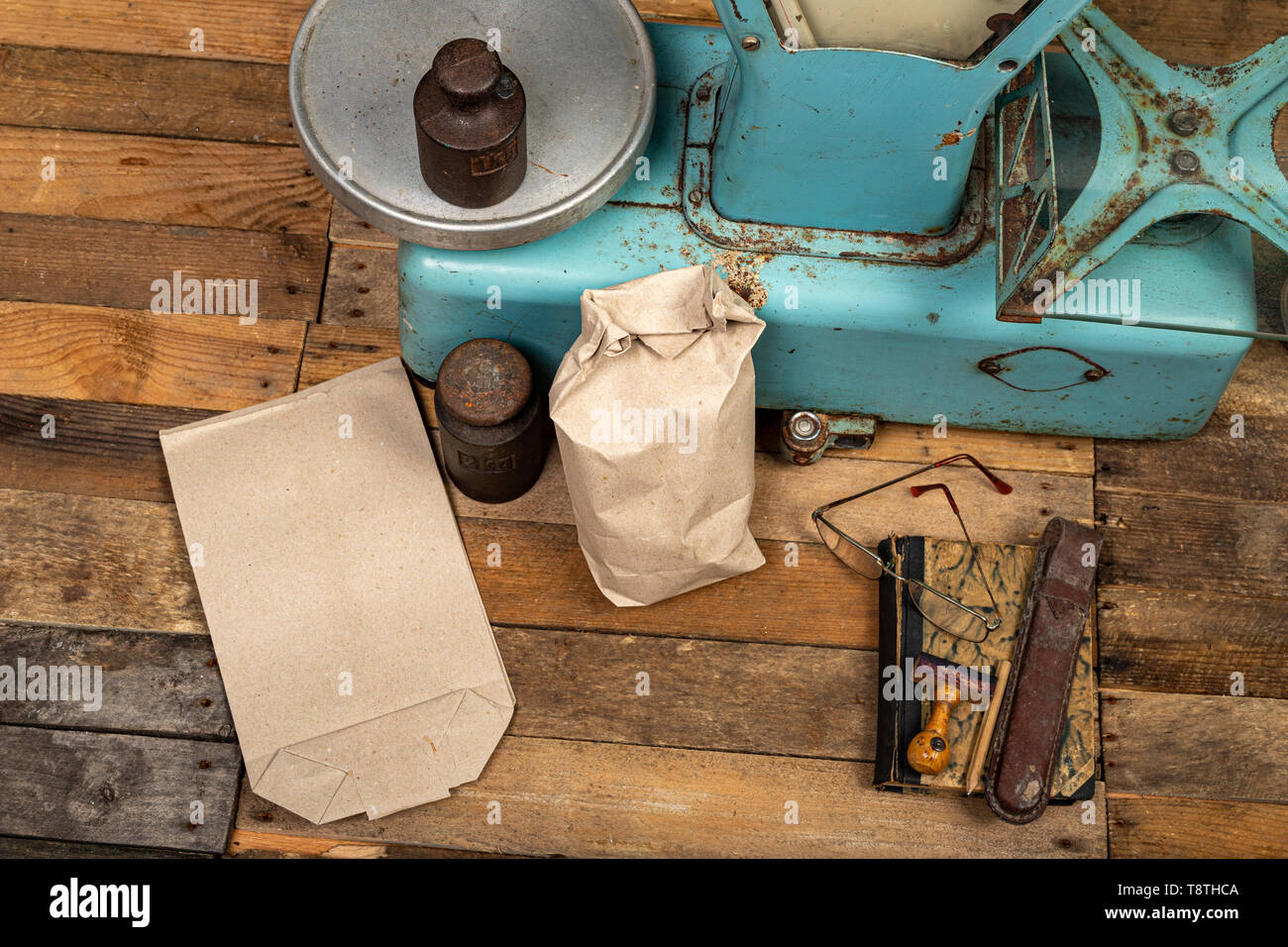 Equipment of the old store. Weight, notebook and goods on the shop ...