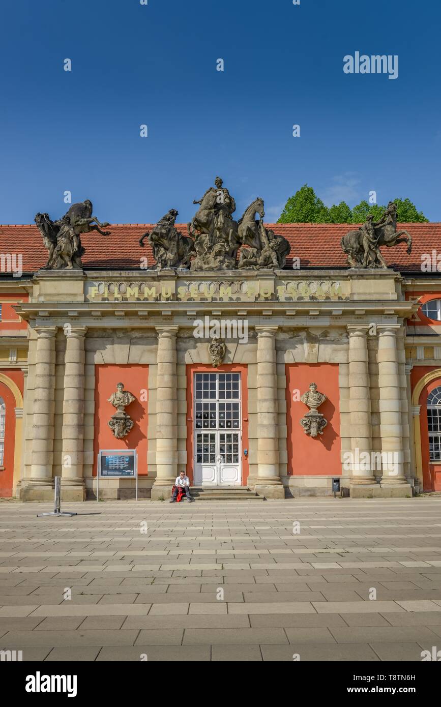 Film museum hi-res stock photography and images - Alamy