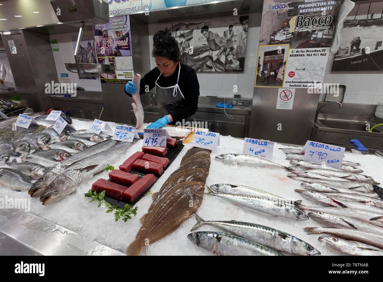 Fish stall hi-res stock photography and images - Alamy