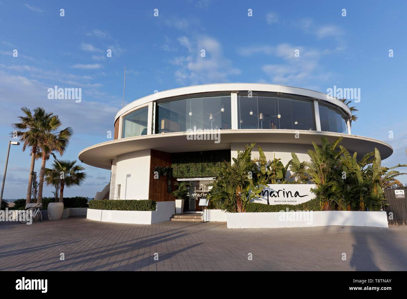 Valencia spain marina beach club hi-res stock photography and images ...
