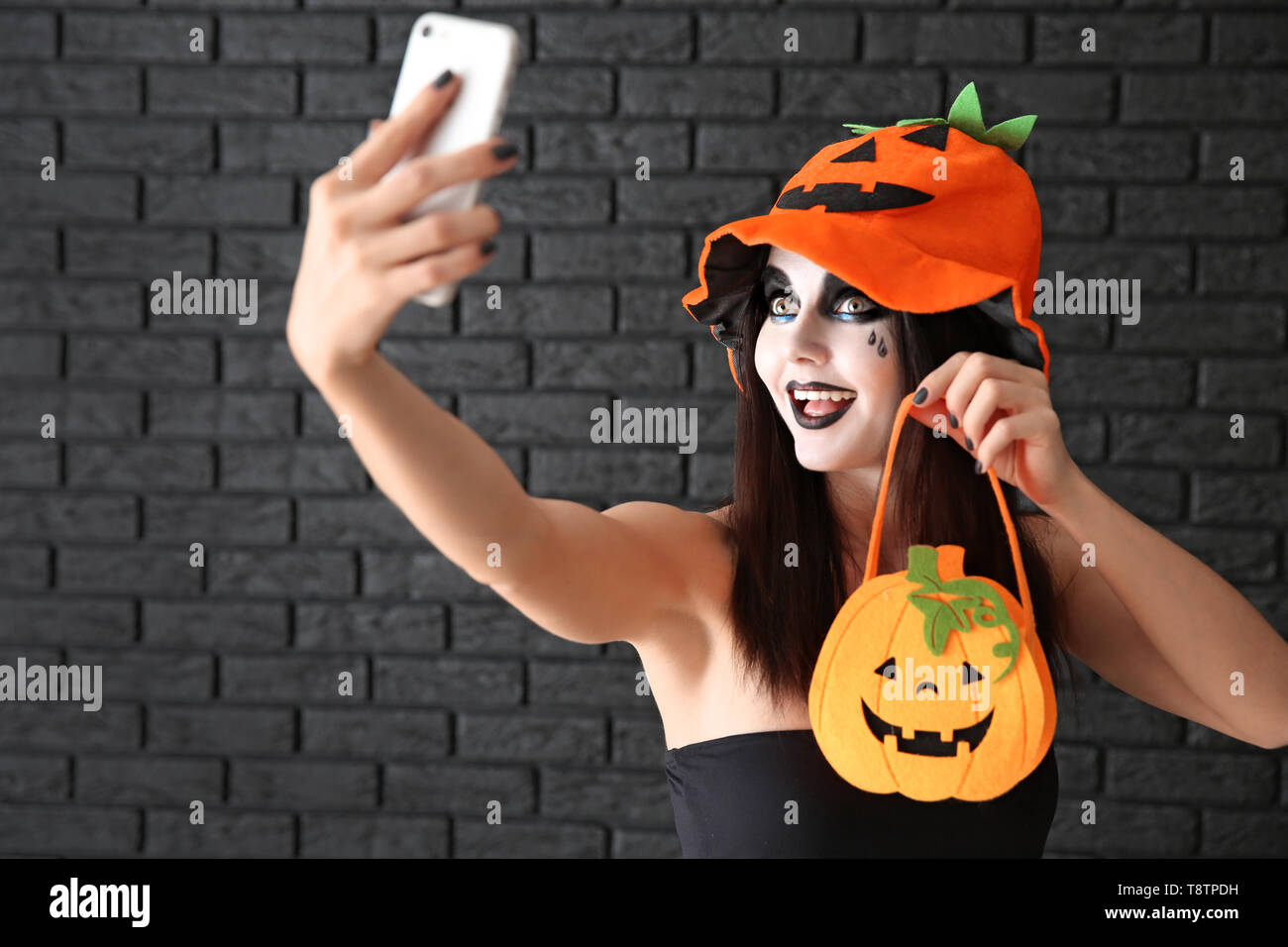 Halloween selfie hi-res stock photography and images - Alamy