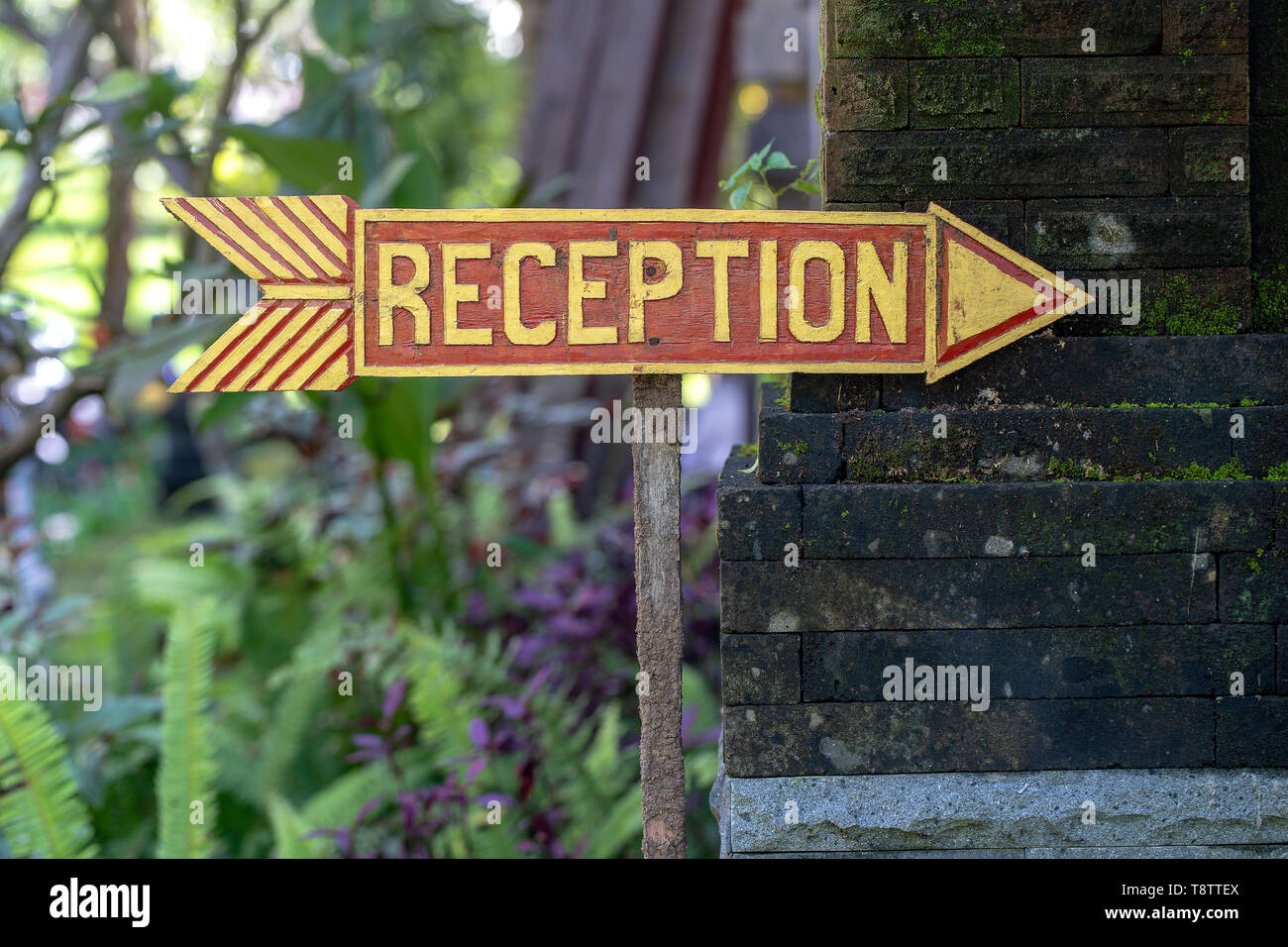 Reception direction sign hi-res stock photography and images - Alamy