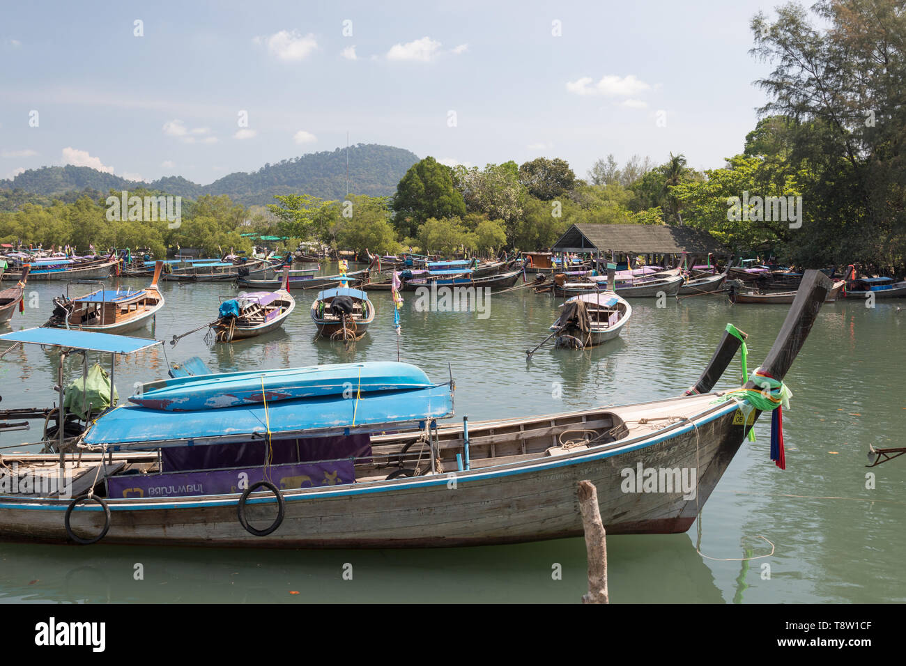 Southeast asia boat hi-res stock photography and images - Alamy