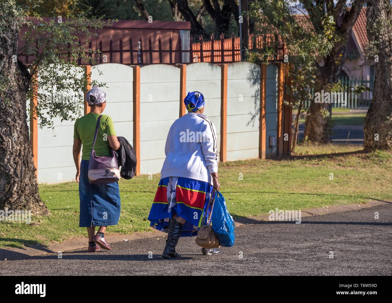 Black Women Africa Traditional High Resolution Stock Photography and Images - Alamy
