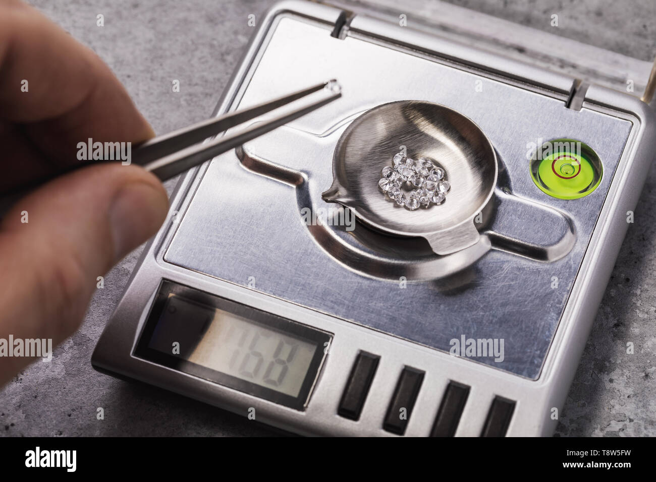 Digital scale gem hi-res stock photography and images - Alamy