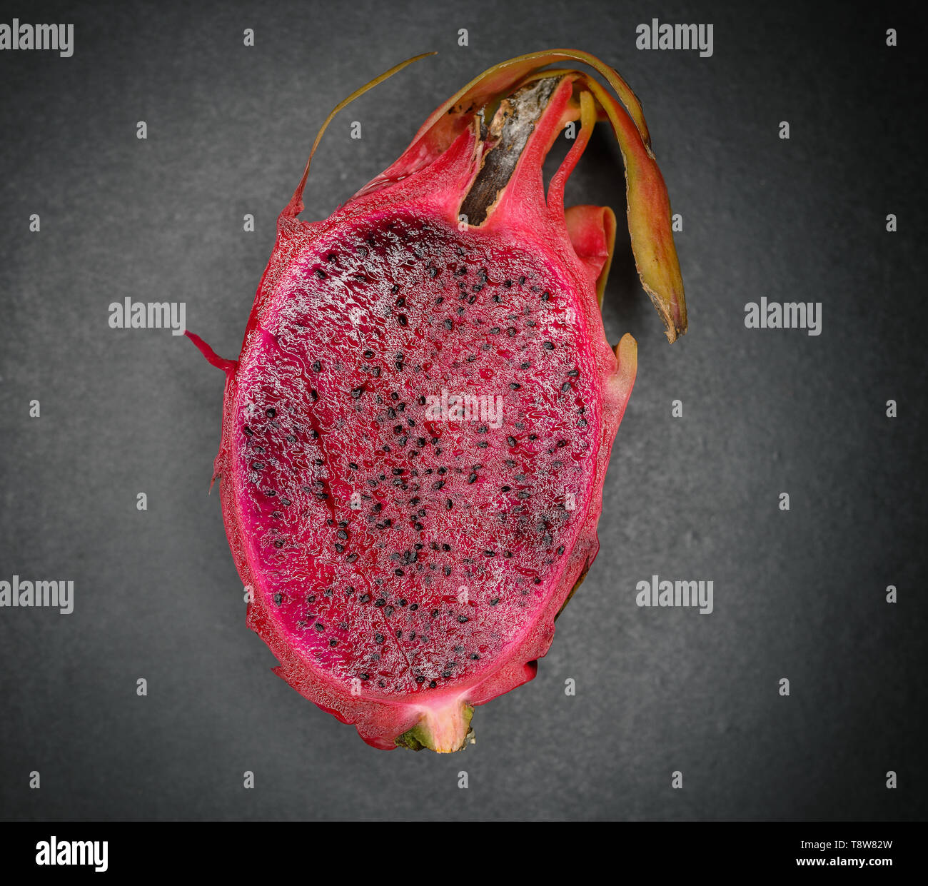 Dark pink fruit hi-res stock photography and images - Alamy