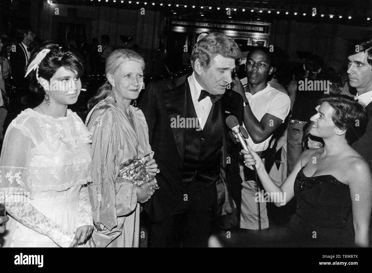 Gene barry hi-res stock photography and images - Alamy