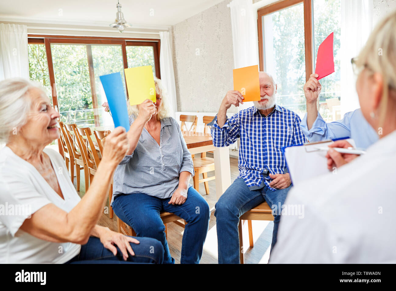 Group therapy meeting old hi-res stock photography and images - Alamy