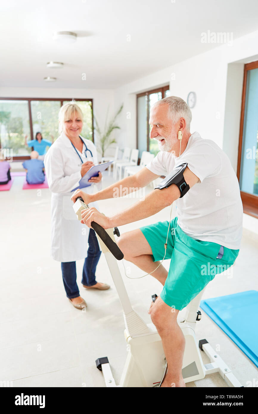 Ergometer doctor hi-res stock photography and images - Alamy