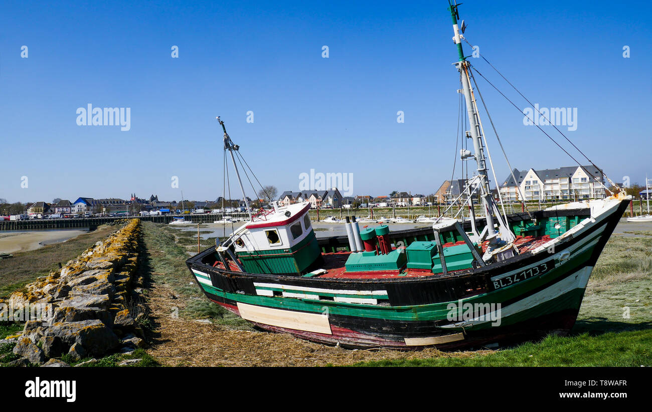 Fishing ship wreck, Le Crotois, Bay of Somme, Hauts-de-France, France ...