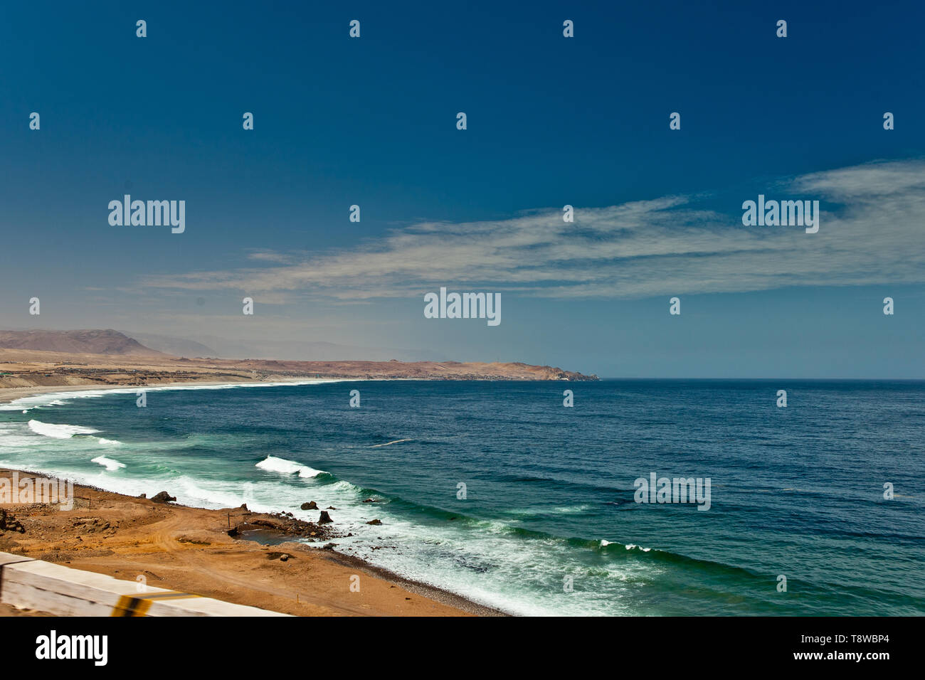 Desert coast line peru hi-res stock photography and images - Alamy
