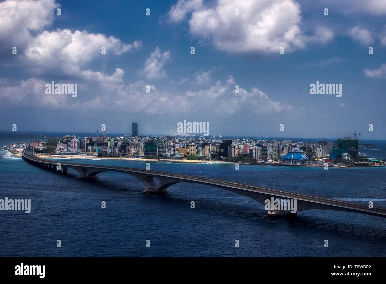 On this unique photo you can see the capital of the Maldives Male from ...