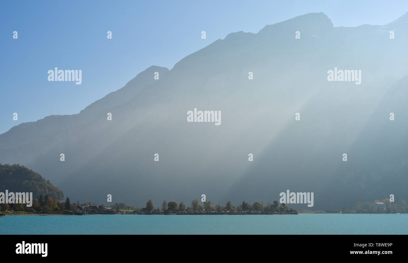 Beautiful lake at sunset in Brienz, Switzerland. The turquoise Lake ...