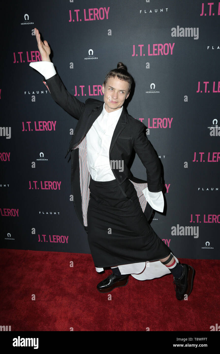 April 24, 2019 - Los Angeles, CA, USA - LOS ANGELES - APR 24: Savannah ...