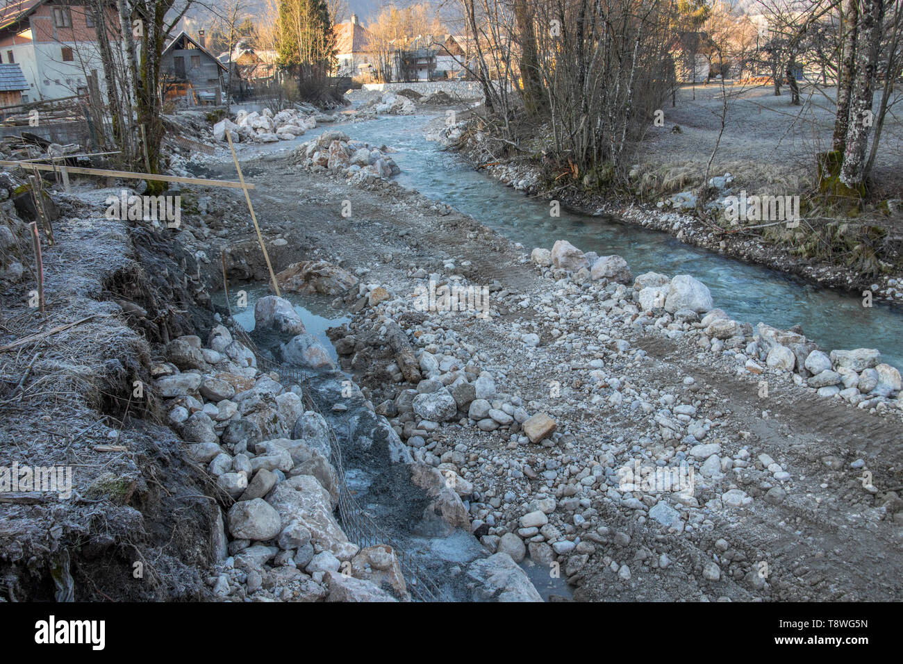 Stoney riverbed hi-res stock photography and images - Alamy