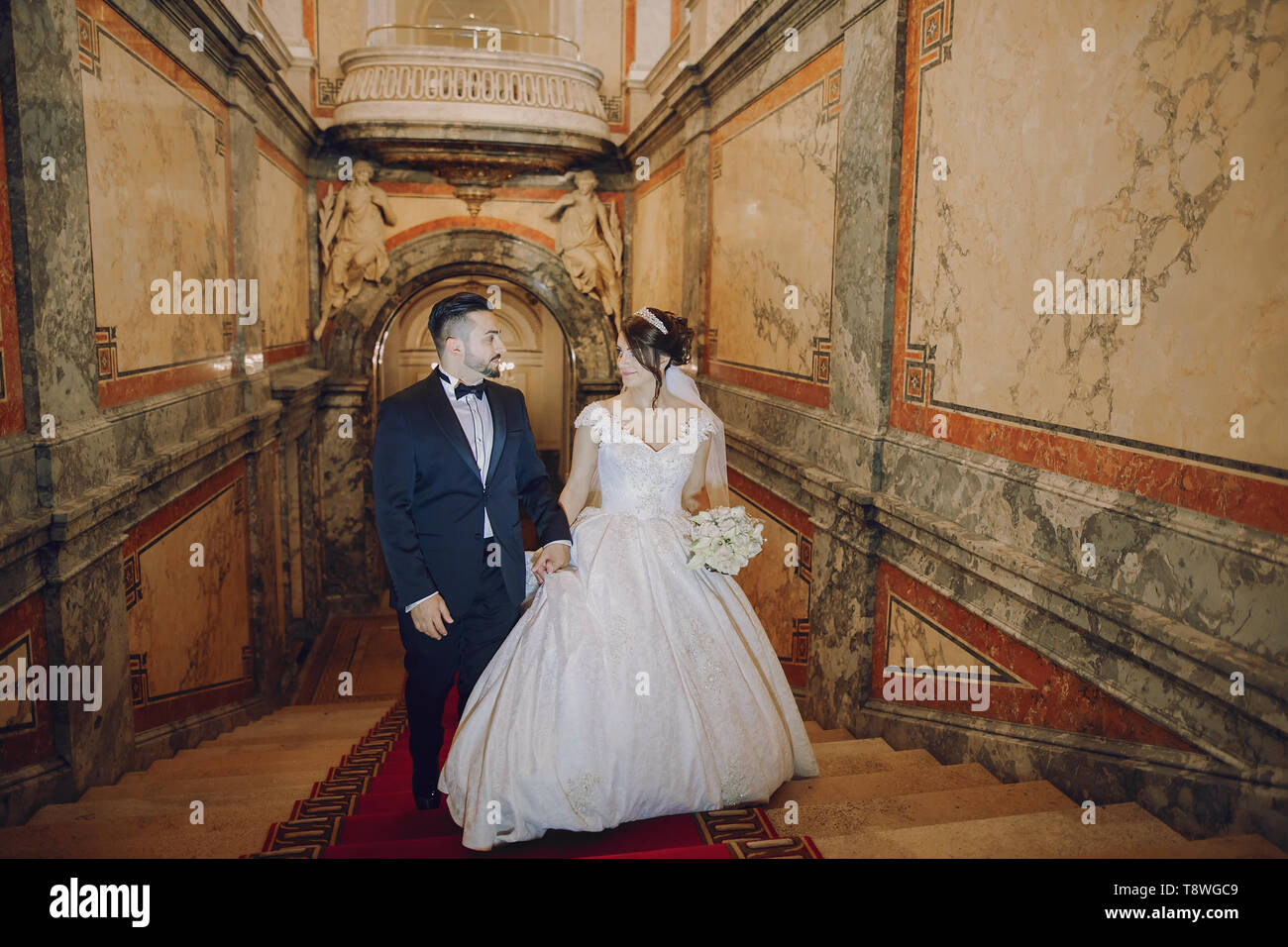 Turkish bride hi-res stock photography and images - Alamy