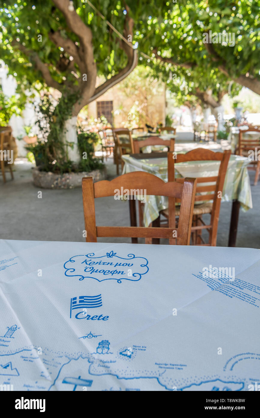 Traditional greek restaurant on Crete Stock Photo - Alamy
