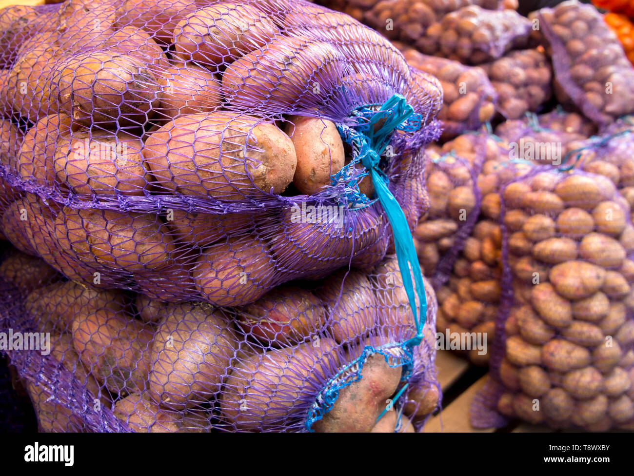 Bags of potatos hi-res stock photography and images - Alamy