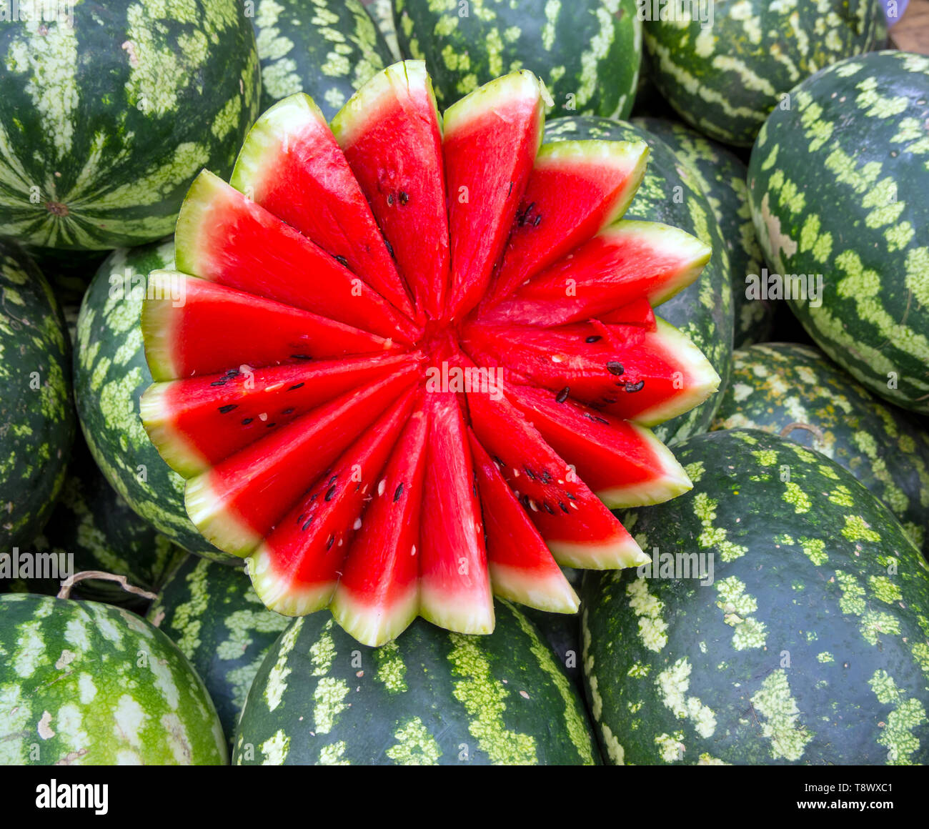Carved fruit tray hi-res stock photography and images - Alamy