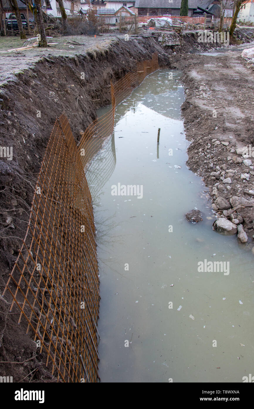 Iron net hi-res stock photography and images - Alamy