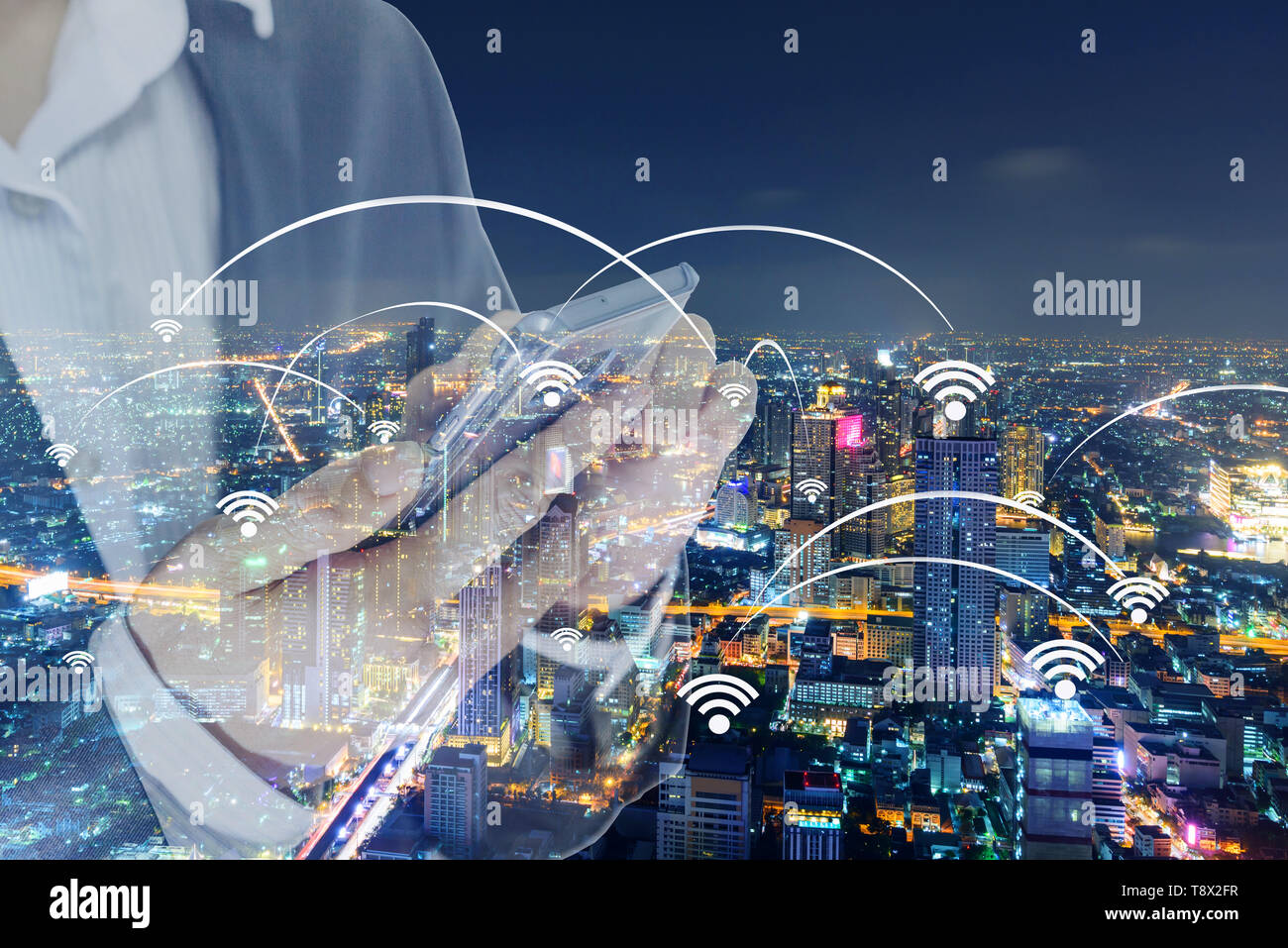 Wifi network signals hi-res stock photography and images - Alamy