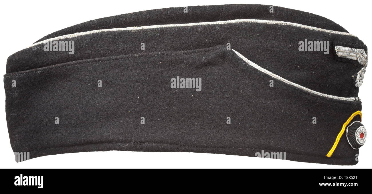 A garrison cap M 38 "Schiffchen" for officers of panzer reconnaissance ...