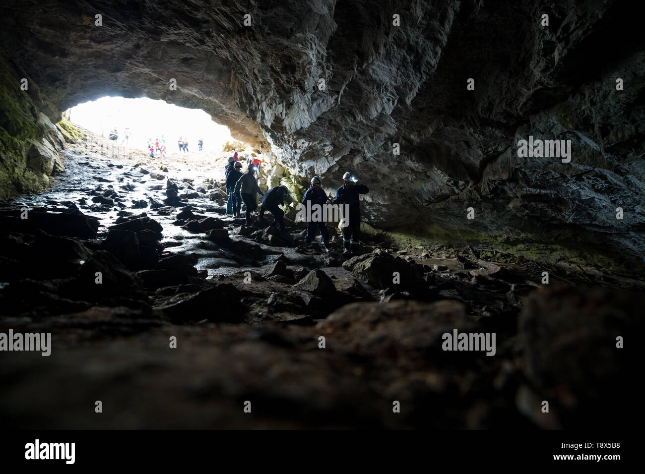Rocky cave hi-res stock photography and images - Alamy