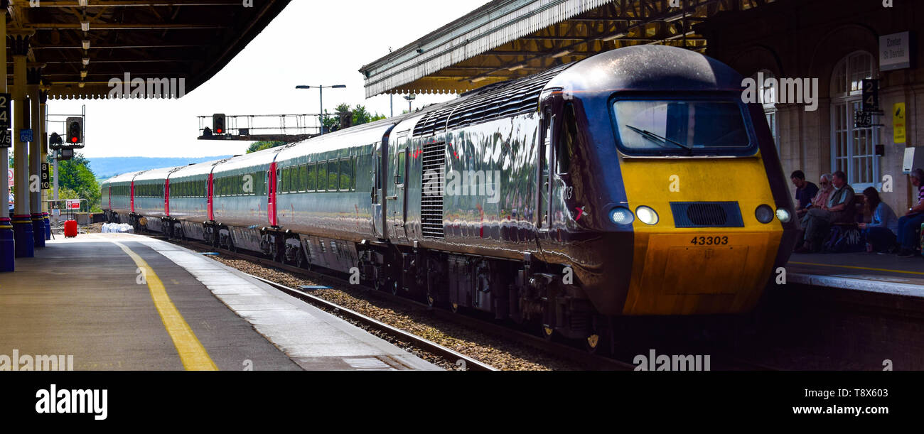 A Class 43 HST Cross Country service arrives at Exeter St Davids ...