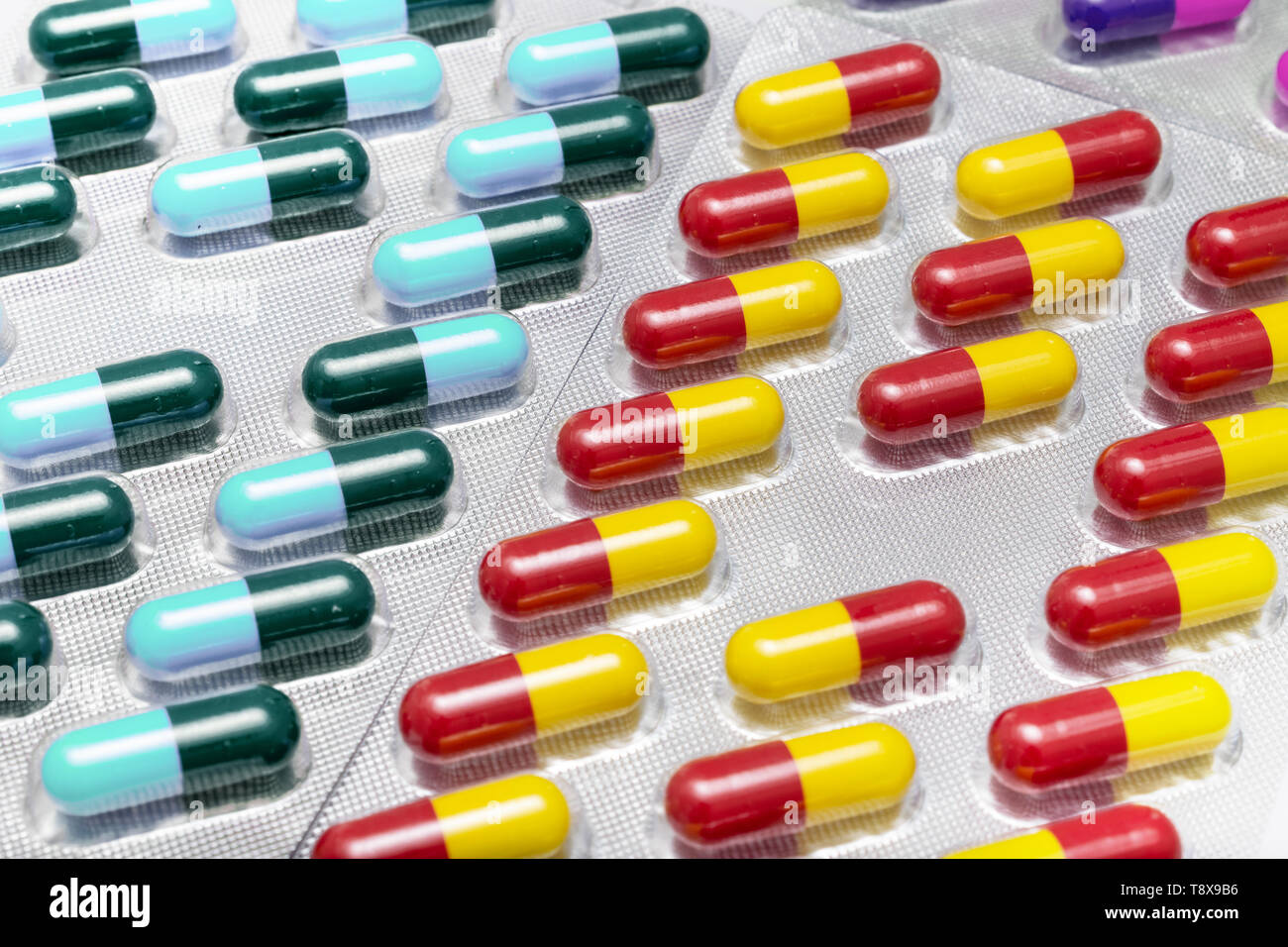 Pill drugs and capsules make drugs use pain hi-res stock photography ...