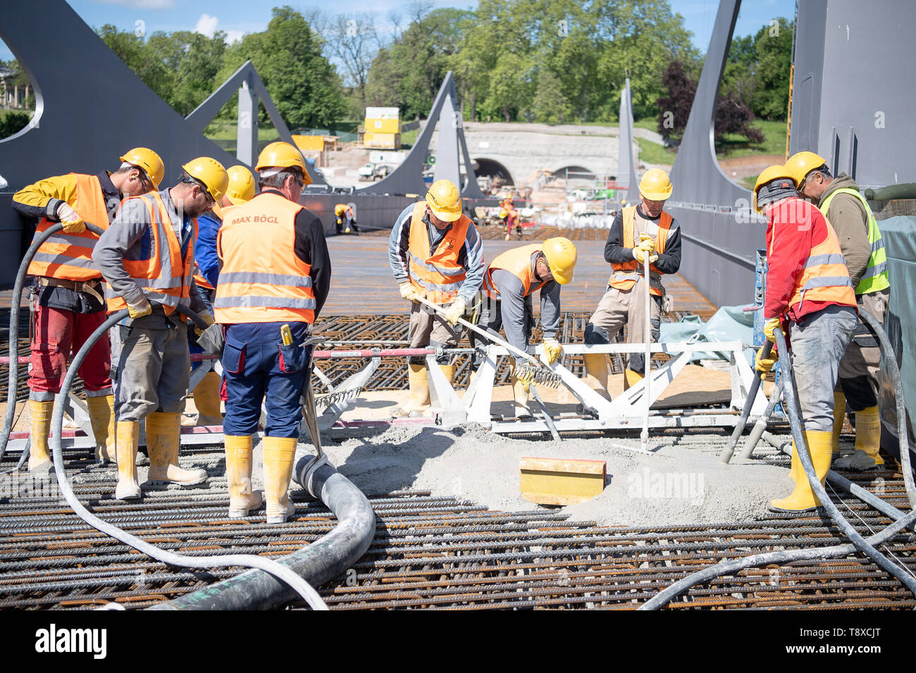 Carriageway slab hi-res stock photography and images - Alamy